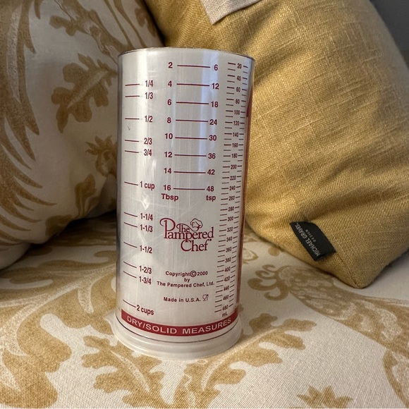 The Pampered Chef | Kitchen | Vintage Pampered Chefs Drysolid Measuring ...